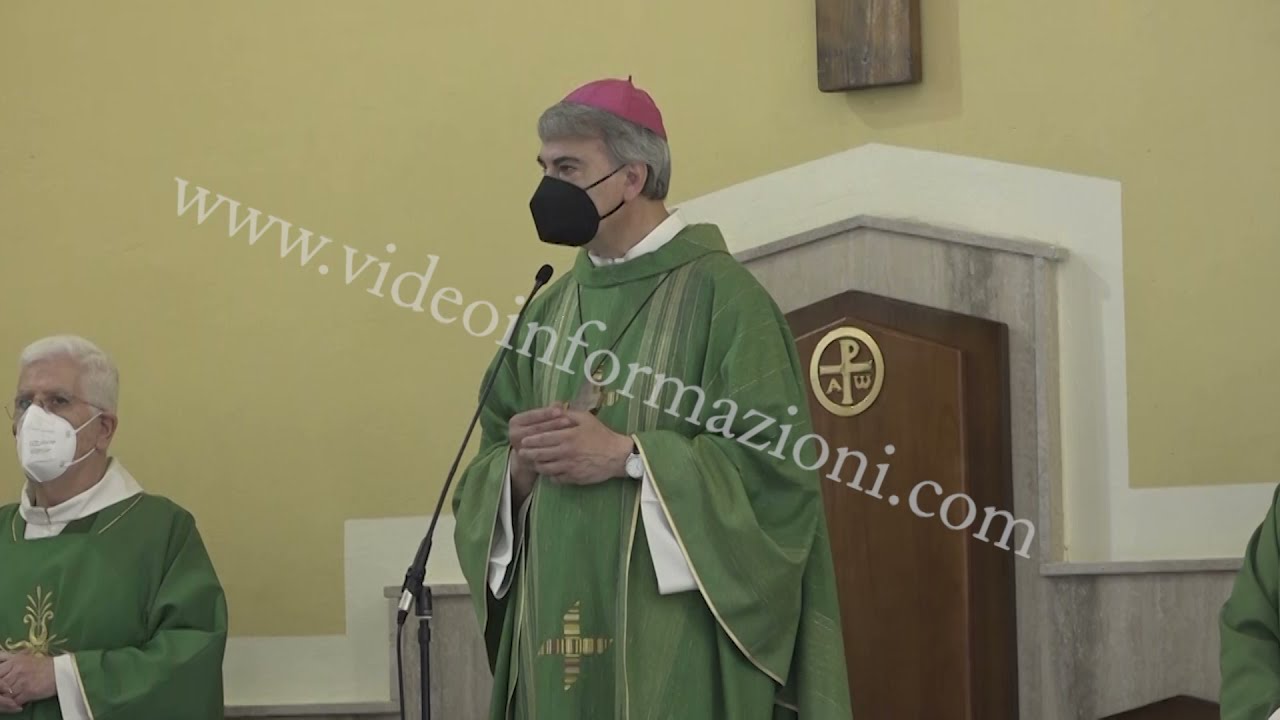 Battaglia nella chiesa di don Jonas: "Mani aperte per donare la fede"