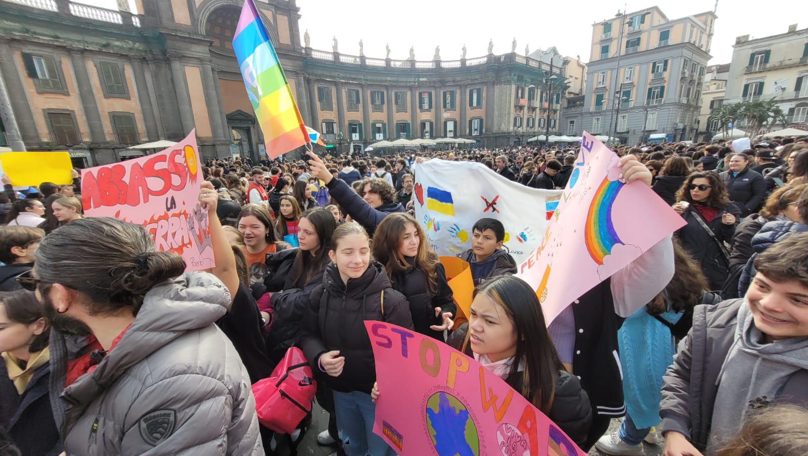 Napoletani E Ucraini Sfilano Per La Pace 2915